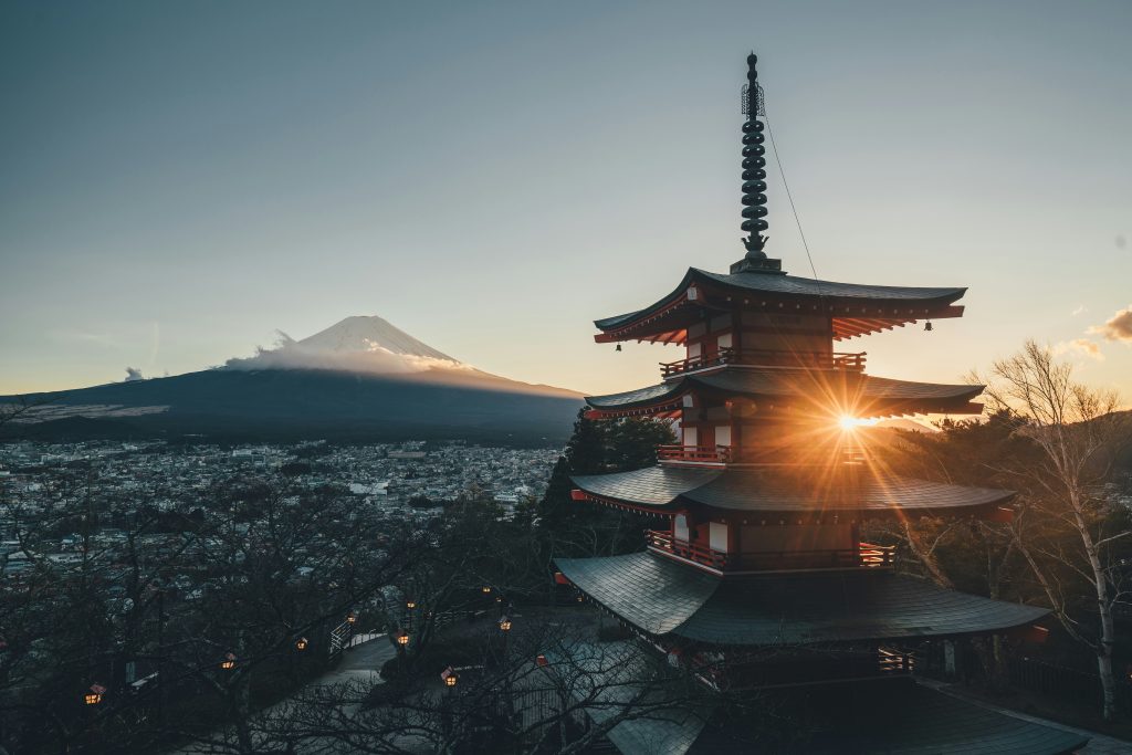 Japan Country Information: Geography, History, Culture