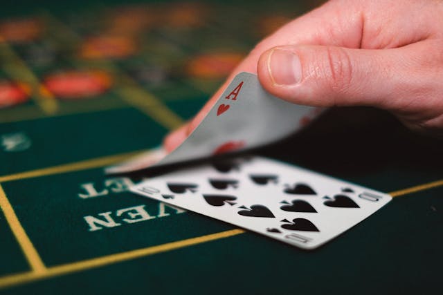 The Mathematical Basis of Card Counting - Expat Bets