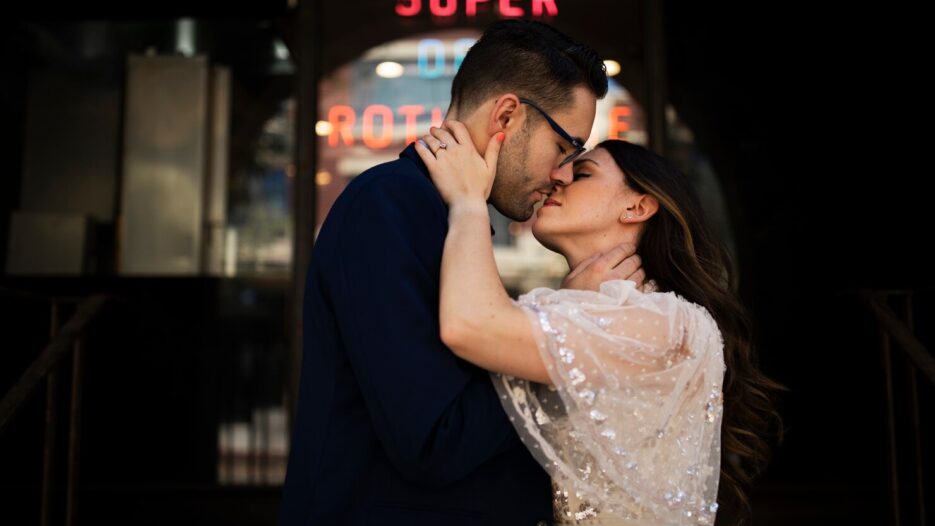 8 Ideas for a Casino-Themed Wedding Reception - Expat Bets